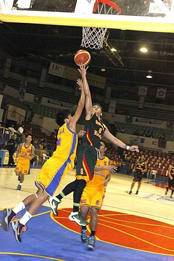 Regalado leads way as Jaguars nip Webmasters