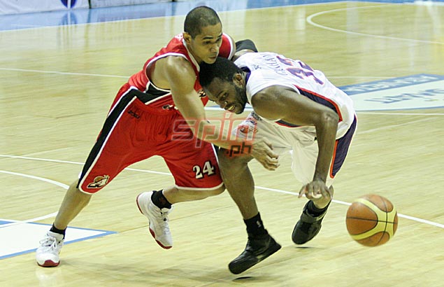 Alaska ends miserable campaign on high note