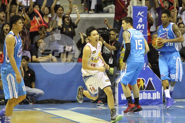 Fearing another Rain or Shine collapse, Jeff Chan takes matters into ...