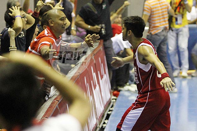 Sumang's game-winning four-point play lifts UE Warriors past NU Bulldogs