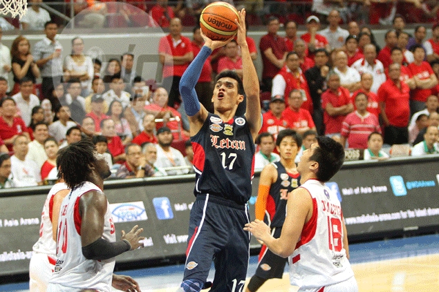 Almazan admits feeling pressure as Guiao, new teammates watch from ...