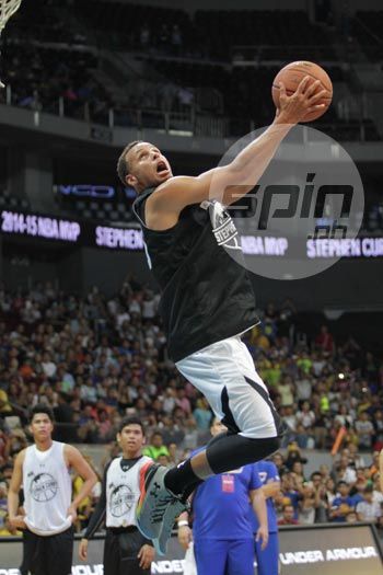 PHOTO GALLERY Stephen Curry thrills Filipino fans in Roadshow Manila