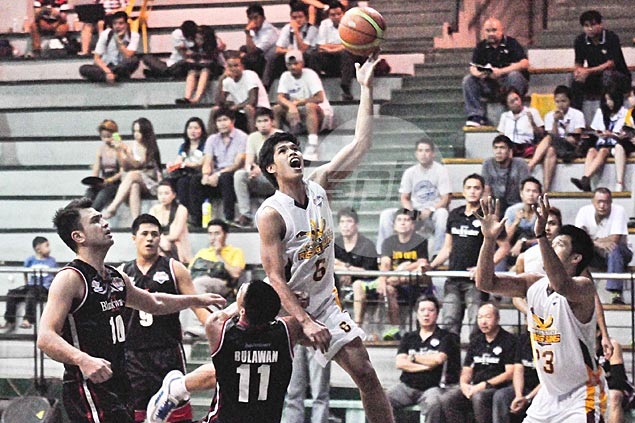 Cagayan Valley survives huge Blackwater rally