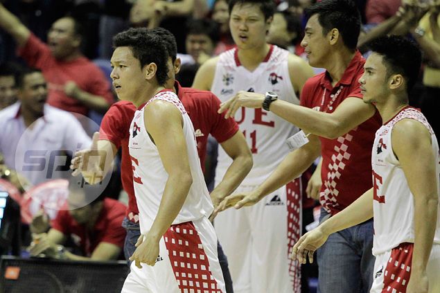 Unheralded Dan Alberto finally finds way to step out of UE star Roi ...