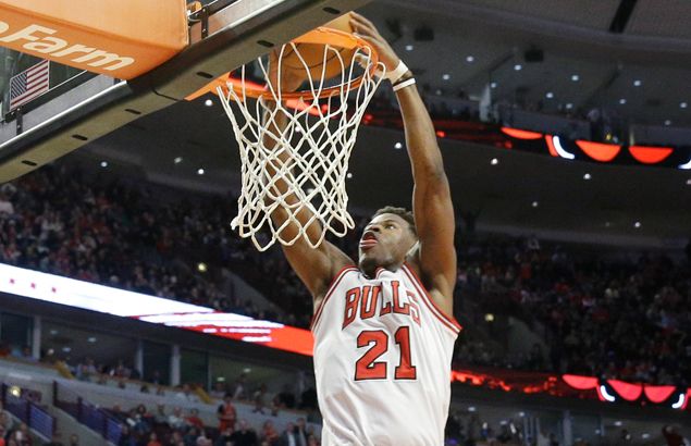 Butler scores career-high to lift Rose-less Bulls past depleted Knicks